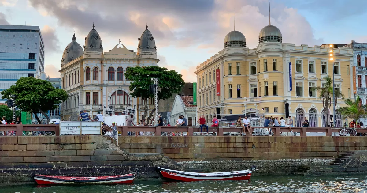 What are the best times to post on social media in 'America/Recife ...